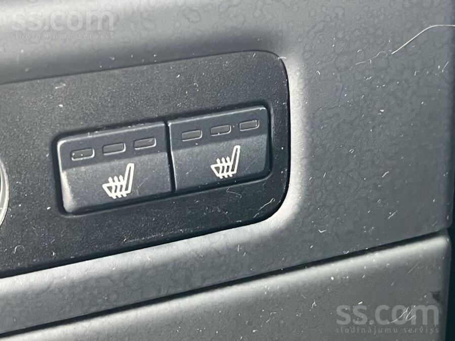 Balts Volvo XC70 2011 Rēzekne, ar dzinēja tilpumu 2.40 L un nobraukumu 334 tūkst. km par 7850 €, foto 17 vietnē AUTOMOTO.COM.LV