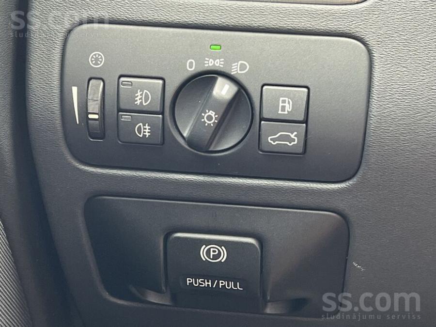 Balts Volvo XC70 2011 Rēzekne, ar dzinēja tilpumu 2.40 L un nobraukumu 334 tūkst. km par 7850 €, foto 20 vietnē AUTOMOTO.COM.LV