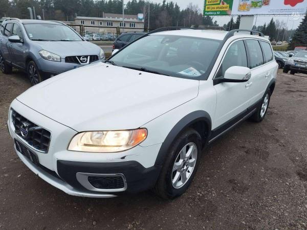 Balts Volvo XC70 2012 Utena, ar dzinēja tilpumu 2.40 L un nobraukumu 439 tūkst. km par 4300 €, foto 2 vietnē AUTOMOTO.COM.LV