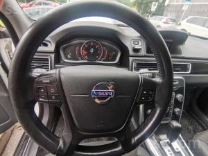White Volvo XC70 2012 in Riga, with an engine capacity of 2.00 L and mileage of 310 thousand km for 6700 €, photo 8 on AUTOMOTO.COM.LV