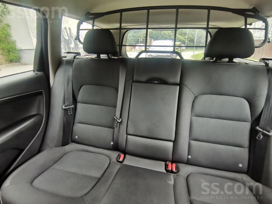 White Volvo XC70 2012 in Riga, with an engine capacity of 2.00 L and mileage of 310 thousand km for 6700 €, photo 10 on AUTOMOTO.COM.LV
