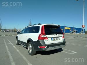 White Volvo XC70 2012 in Riga, with an engine capacity of 2.00 L and mileage of 310 thousand km for 7150 €, photo 5 on AUTOMOTO.COM.LV