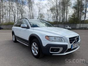 Balts Volvo XC70 2012 Rīga, ar dzinēja tilpumu 2.00 L un nobraukumu 310 tūkst. km par 6950 €, foto  vietnē AUTOMOTO.COM.LV