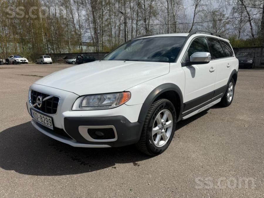 Balts Volvo XC70 2012 Rīga, ar dzinēja tilpumu 2.00 L un nobraukumu 310 tūkst. km par 6950 €, foto 3 vietnē AUTOMOTO.COM.LV