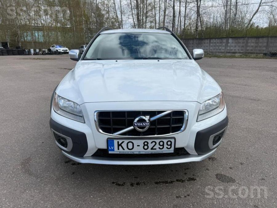 Balts Volvo XC70 2012 Rīga, ar dzinēja tilpumu 2.00 L un nobraukumu 310 tūkst. km par 6950 €, foto 6 vietnē AUTOMOTO.COM.LV