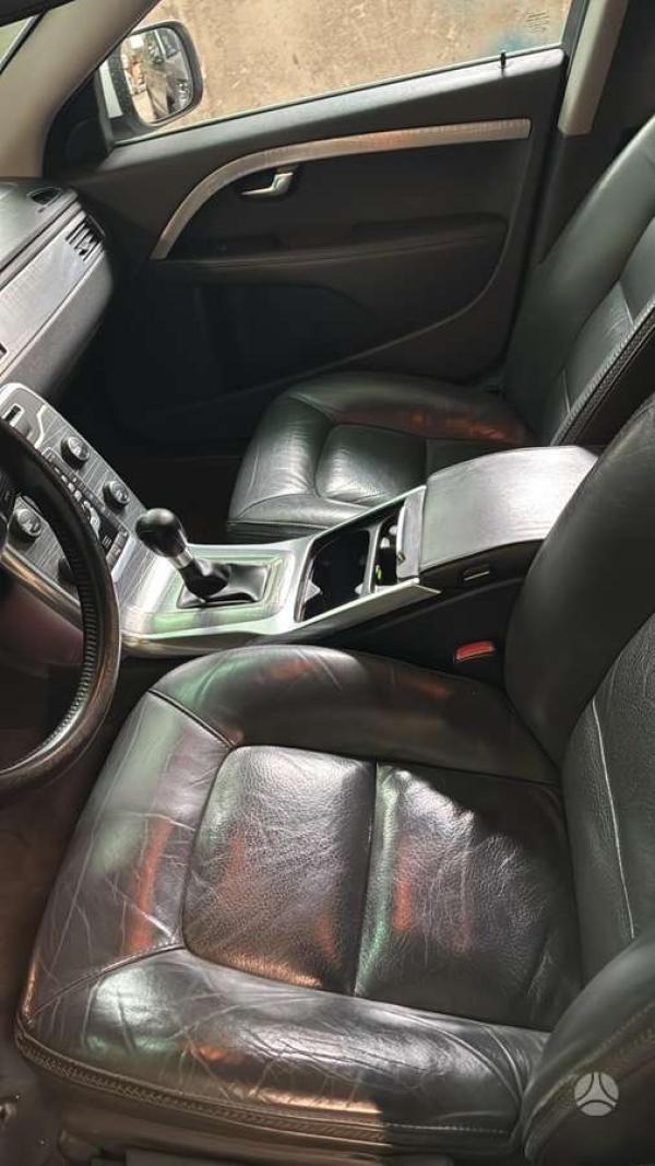 Balts Volvo XC70 2012 Šauļi, ar dzinēja tilpumu 1.98 L un nobraukumu 290 tūkst. km par 6900 €, foto 7 vietnē AUTOMOTO.COM.LV