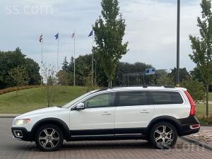 White Volvo XC70 2012 in Ventspils, with an engine capacity of 2.40 L and mileage of 500 thousand km for 9900 €, photo 4 on AUTOMOTO.COM.LV