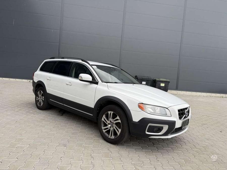 Balts Volvo XC70 2012 Šauļi, ar dzinēja tilpumu 1.98 L un nobraukumu 306 tūkst. km par 7200 €, foto 4 vietnē AUTOMOTO.COM.LV