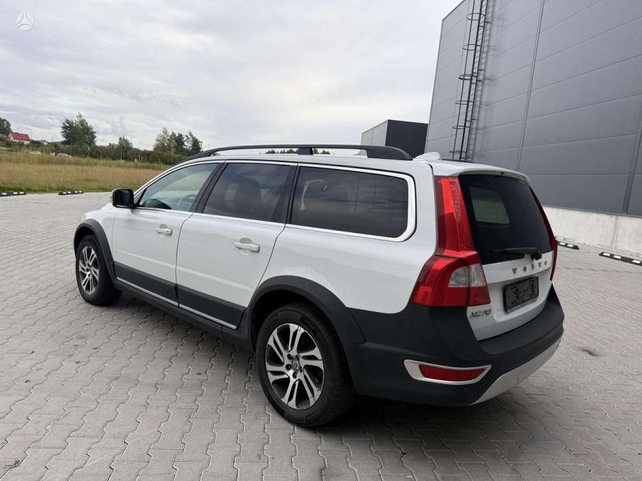 Balts Volvo XC70 2012 Šauļi, ar dzinēja tilpumu 1.98 L un nobraukumu 306 tūkst. km par 7200 €, foto 8 vietnē AUTOMOTO.COM.LV