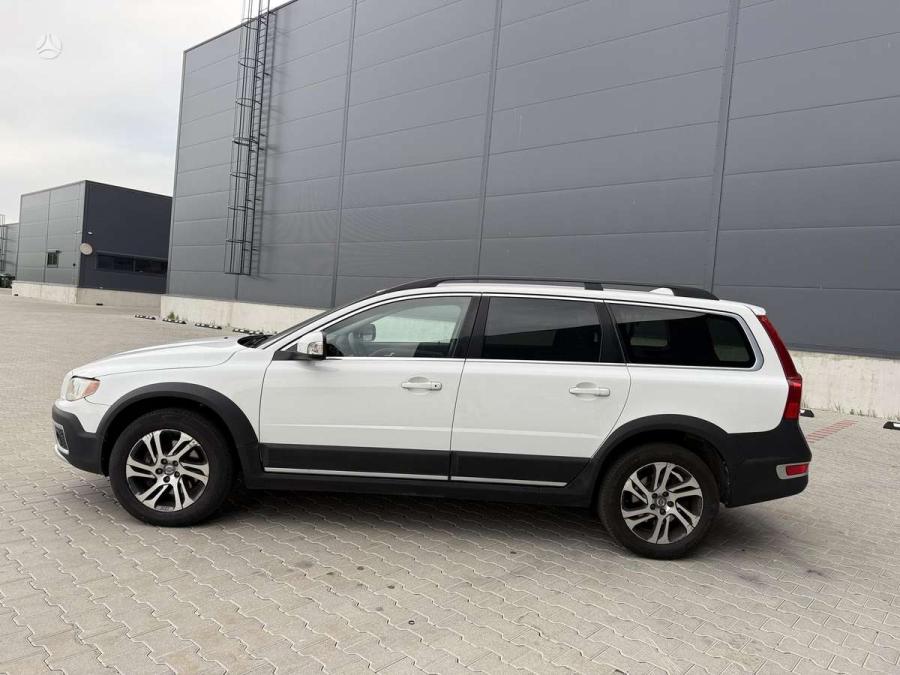 Balts Volvo XC70 2012 Šauļi, ar dzinēja tilpumu 1.98 L un nobraukumu 306 tūkst. km par 7200 €, foto 9 vietnē AUTOMOTO.COM.LV