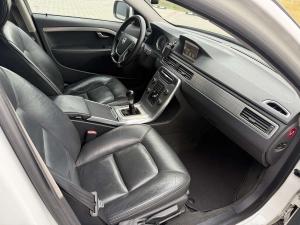 Balts Volvo XC70 2012 Šauļi, ar dzinēja tilpumu 1.98 L un nobraukumu 306 tūkst. km par 7200 €, foto 10 vietnē AUTOMOTO.COM.LV