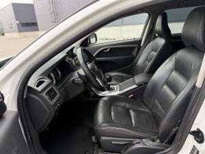 Balts Volvo XC70 2012 Šauļi, ar dzinēja tilpumu 1.98 L un nobraukumu 306 tūkst. km par 7200 €, foto 14 vietnē AUTOMOTO.COM.LV