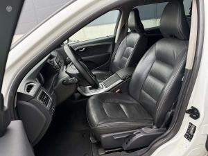 Balts Volvo XC70 2012 Šauļi, ar dzinēja tilpumu 1.98 L un nobraukumu 306 tūkst. km par 7200 €, foto 15 vietnē AUTOMOTO.COM.LV