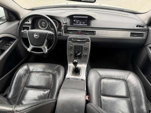 Balts Volvo XC70 2012 Šauļi, ar dzinēja tilpumu 1.98 L un nobraukumu 306 tūkst. km par 7200 €, foto 16 vietnē AUTOMOTO.COM.LV