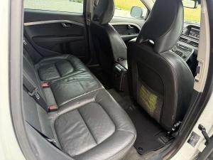 Balts Volvo XC70 2012 Šauļi, ar dzinēja tilpumu 1.98 L un nobraukumu 306 tūkst. km par 7200 €, foto 17 vietnē AUTOMOTO.COM.LV