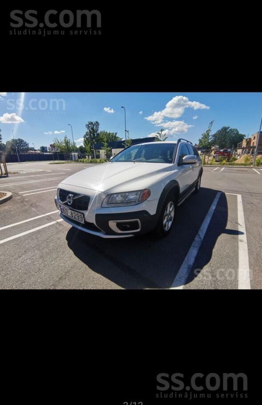 White Volvo XC70 2012 in Riga, with an engine capacity of 2.00 L and mileage of 319 thousand km for 7000 €, photo 3 on AUTOMOTO.COM.LV