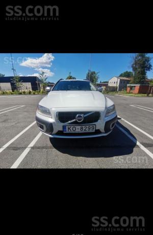 White Volvo XC70 2012 in Riga, with an engine capacity of 2.00 L and mileage of 319 thousand km for 7000 €, photo 6 on AUTOMOTO.COM.LV