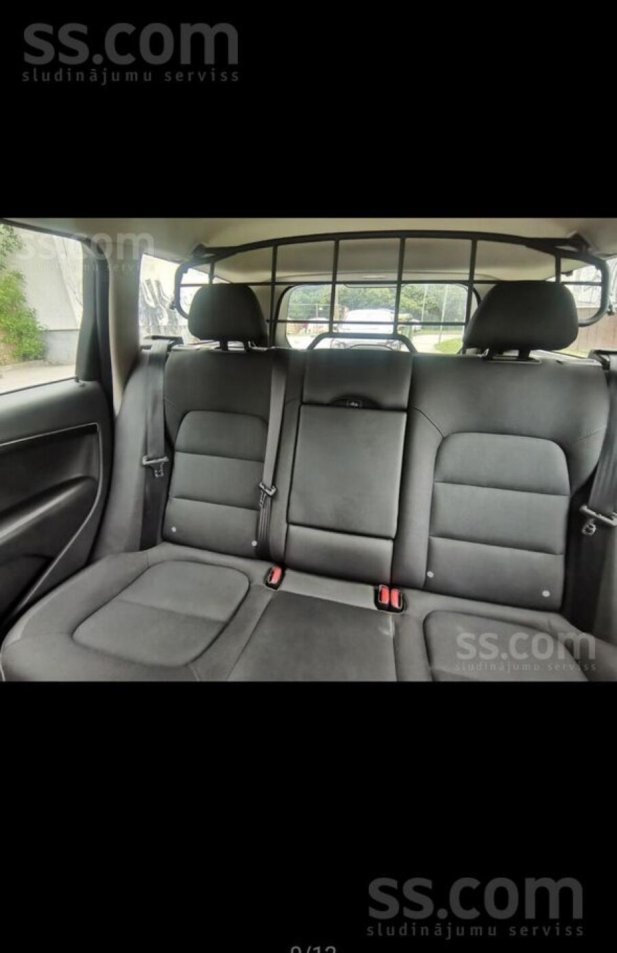 White Volvo XC70 2012 in Riga, with an engine capacity of 2.00 L and mileage of 319 thousand km for 7000 €, photo 10 on AUTOMOTO.COM.LV