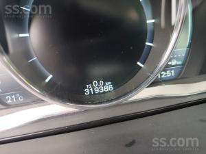 White Volvo XC70 2012 in Riga, with an engine capacity of 2.00 L and mileage of 319 thousand km for 7000 €, photo 15 on AUTOMOTO.COM.LV