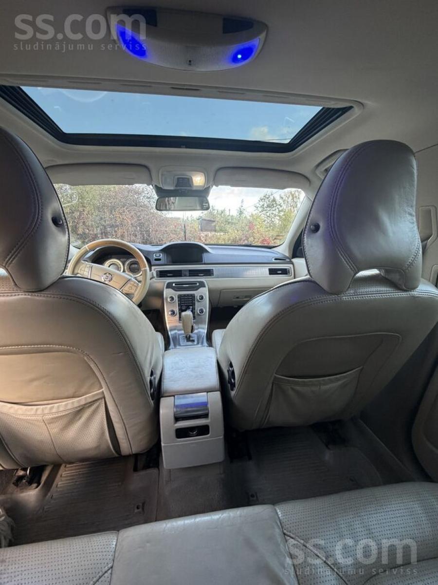 Balts Volvo XC70 2012 Rīga, ar dzinēja tilpumu 2.40 L un nobraukumu 450 tūkst. km par 7500 €, foto 11 vietnē AUTOMOTO.COM.LV