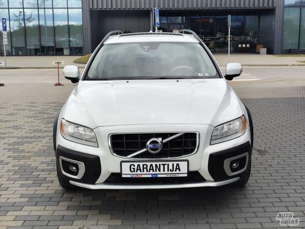 White Volvo XC70 2013 in Siauliai, with an engine capacity of 3.20 L and mileage of 0 thousand km for 8000 €, photo 2 on AUTOMOTO.COM.LV