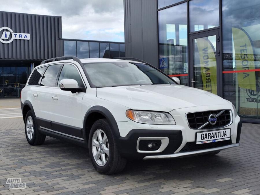 Balts Volvo XC70 2013 Šauļi, ar dzinēja tilpumu 3.20 L un nobraukumu 0 tūkst. km par 8000 €, foto 4 vietnē AUTOMOTO.COM.LV