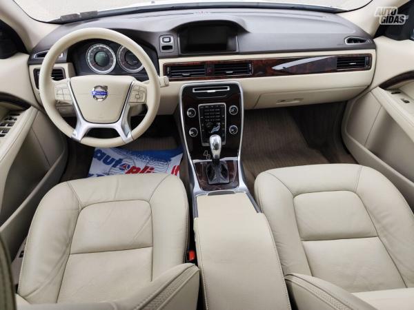 White Volvo XC70 2013 in Siauliai, with an engine capacity of 3.20 L and mileage of 0 thousand km for 8000 €, photo 10 on AUTOMOTO.COM.LV