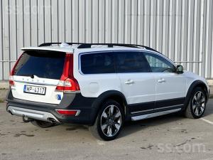 Balts Volvo XC70 2013 Rīga, ar dzinēja tilpumu 2.40 L un nobraukumu 318 tūkst. km par 10200 €, foto 5 vietnē AUTOMOTO.COM.LV