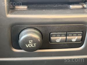Balts Volvo XC70 2013 Rīga, ar dzinēja tilpumu 2.40 L un nobraukumu 318 tūkst. km par 10200 €, foto 9 vietnē AUTOMOTO.COM.LV