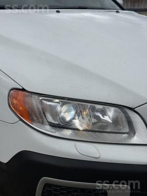 Balts Volvo XC70 2013 Rīga, ar dzinēja tilpumu 2.40 L un nobraukumu 250 tūkst. km par 11900 €, foto 5 vietnē AUTOMOTO.COM.LV