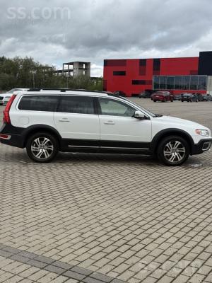 Balts Volvo XC70 2013 Rīga, ar dzinēja tilpumu 2.40 L un nobraukumu 250 tūkst. km par 11900 €, foto 6 vietnē AUTOMOTO.COM.LV