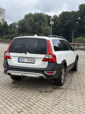 Balts Volvo XC70 2013 Rīga, ar dzinēja tilpumu 2.40 L un nobraukumu 250 tūkst. km par 11900 €, foto 7 vietnē AUTOMOTO.COM.LV