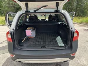 White Volvo XC70 2013 in Riga, with an engine capacity of 2.40 L and mileage of 265 thousand km for 11800 €, photo 12 on AUTOMOTO.COM.LV