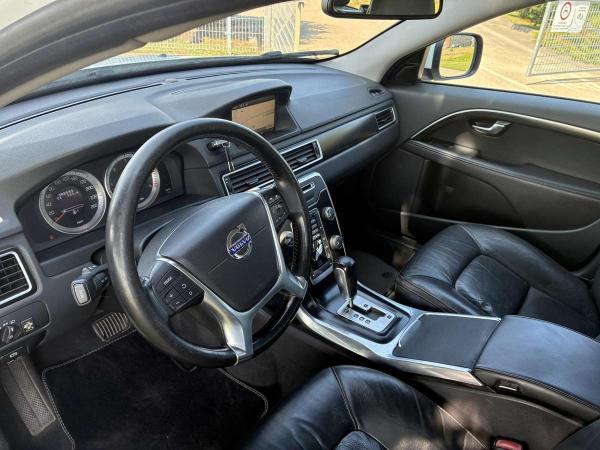 Balts Volvo XC70 2013 Šauļi, ar dzinēja tilpumu 2.40 L un nobraukumu 303 tūkst. km par 7450 €, foto 10 vietnē AUTOMOTO.COM.LV