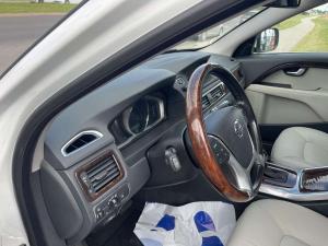 White Volvo XC70 2013 in Kaunas, with an engine capacity of 1.98 L and mileage of 267 thousand km for 9550 €, photo 19 on AUTOMOTO.COM.LV