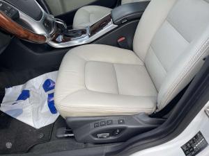 White Volvo XC70 2013 in Kaunas, with an engine capacity of 1.98 L and mileage of 267 thousand km for 9550 €, photo 25 on AUTOMOTO.COM.LV