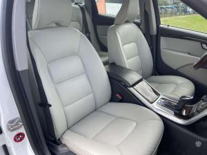 White Volvo XC70 2013 in Kaunas, with an engine capacity of 1.98 L and mileage of 267 thousand km for 9550 €, photo 30 on AUTOMOTO.COM.LV