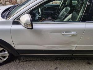 Balts Volvo XC70 2013 Viļņa, ar dzinēja tilpumu 2.95 L un nobraukumu 214 tūkst. km par 9900 €, foto 8 vietnē AUTOMOTO.COM.LV