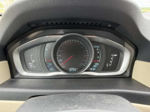 Balts Volvo XC70 2014 Viļņa, ar dzinēja tilpumu 3.19 L un nobraukumu 252 tūkst. km par 10200 €, foto 8 vietnē AUTOMOTO.COM.LV