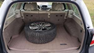 White Volvo XC70 2014 in Siauliai, with an engine capacity of 3.20 L and mileage of 310 thousand km for 6150 €, photo 15 on AUTOMOTO.COM.LV
