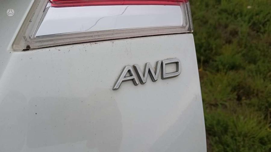 White Volvo XC70 2014 in Siauliai, with an engine capacity of 3.20 L and mileage of 310 thousand km for 6150 €, photo 21 on AUTOMOTO.COM.LV