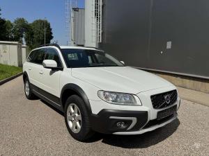 White Volvo XC70 2014 in Alytus, with an engine capacity of 1.97 L and mileage of 279 thousand km for 8600 €, photo 3 on AUTOMOTO.COM.LV