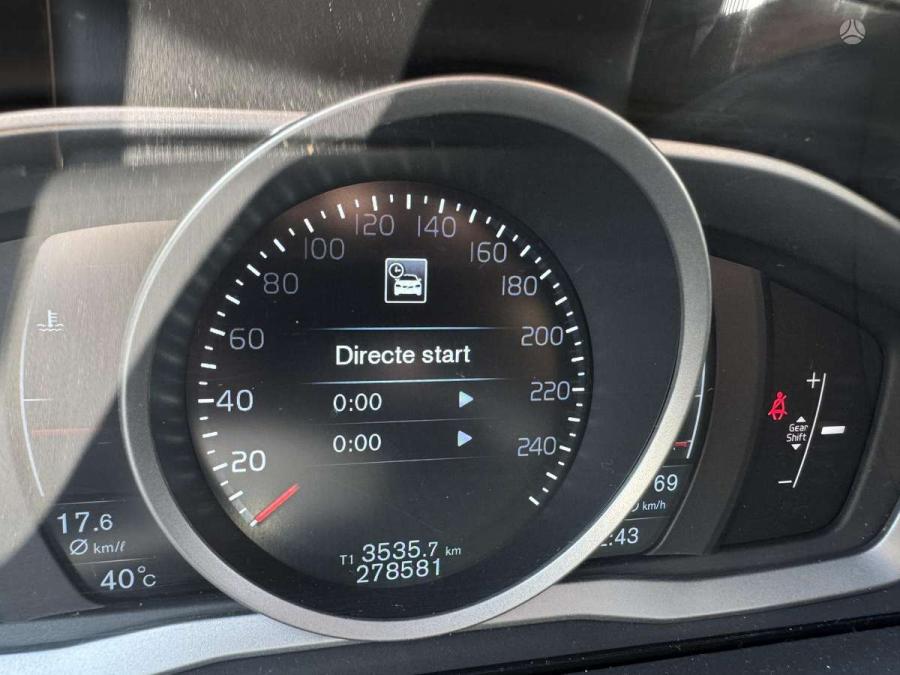 White Volvo XC70 2014 in Alytus, with an engine capacity of 1.97 L and mileage of 279 thousand km for 8600 €, photo 16 on AUTOMOTO.COM.LV