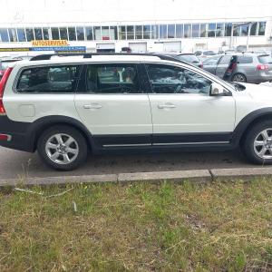 White Volvo XC70 2014 in Panevezys, with an engine capacity of 1.97 L and mileage of 281 thousand km for 9450 €, photo 10 on AUTOMOTO.COM.LV