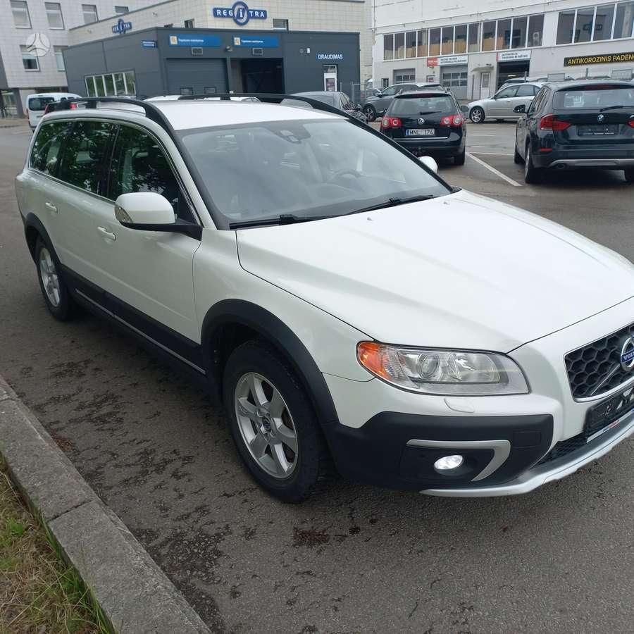 White Volvo XC70 2014 in Panevezys, with an engine capacity of 1.97 L and mileage of 281 thousand km for 9450 €, photo 12 on AUTOMOTO.COM.LV
