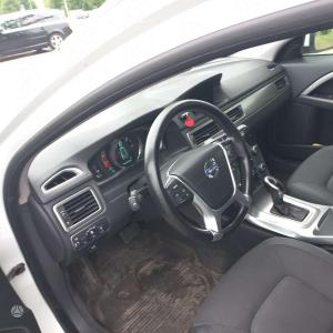 White Volvo XC70 2014 in Panevezys, with an engine capacity of 1.97 L and mileage of 281 thousand km for 9450 €, photo 14 on AUTOMOTO.COM.LV