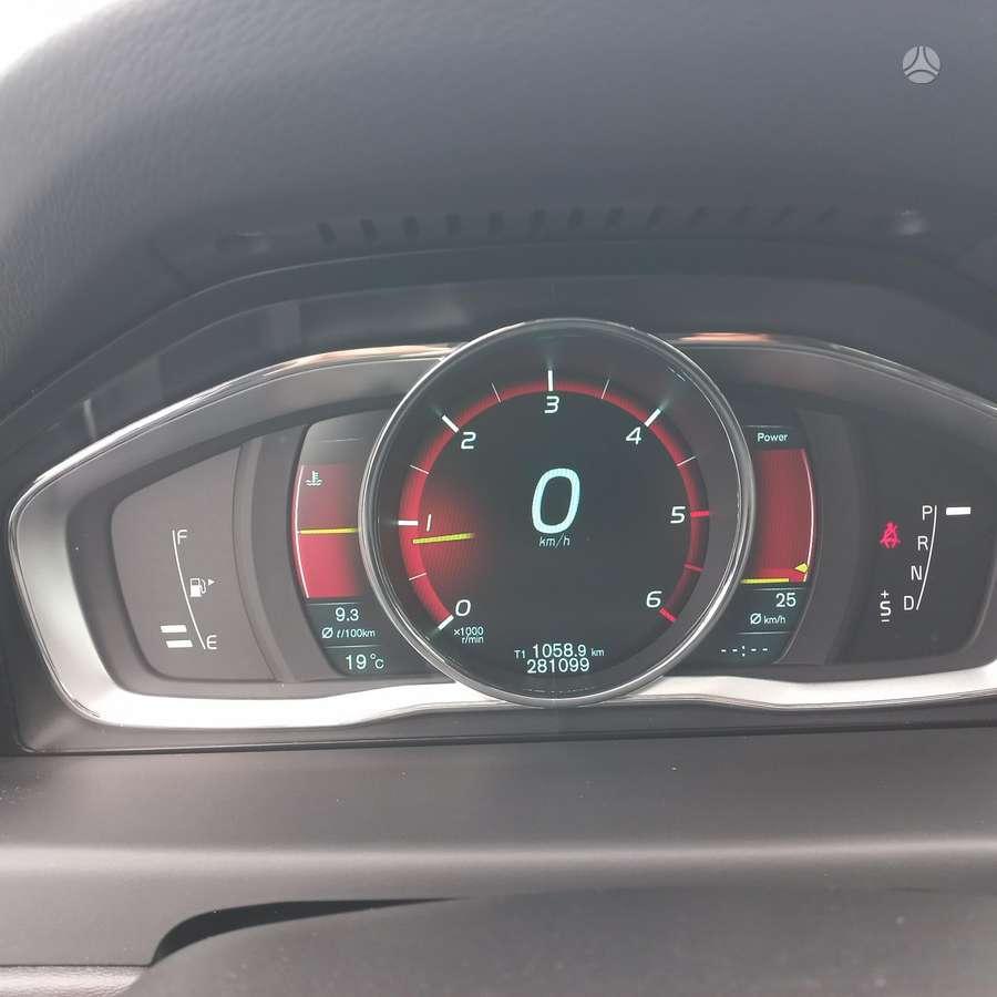 White Volvo XC70 2014 in Panevezys, with an engine capacity of 1.97 L and mileage of 281 thousand km for 9450 €, photo 20 on AUTOMOTO.COM.LV