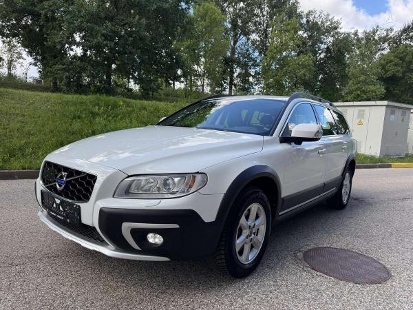 Balts Volvo XC70 2014 Alīta, ar dzinēja tilpumu 2.00 L un nobraukumu 279 tūkst. km par 8500 €, foto 1 vietnē AUTOMOTO.COM.LV