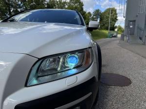 White Volvo XC70 2014 in Alytus, with an engine capacity of 2.00 L and mileage of 279 thousand km for 8500 €, photo 28 on AUTOMOTO.COM.LV