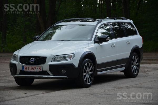 Balts Volvo XC70 2015 Rīga, ar dzinēja tilpumu 2.40 L un nobraukumu 0 tūkst. km par 14490 €, foto 3 vietnē AUTOMOTO.COM.LV